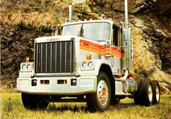 Photos of GMC M9500 General Prototype 1977