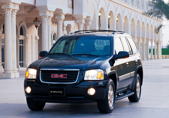 GMC Envoy 2002–08 photos