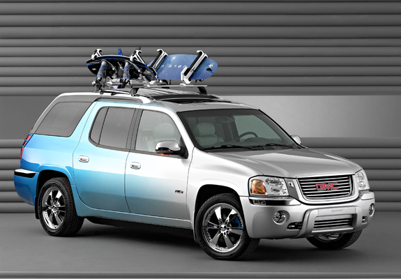 Photos of GMC Envoy XUV AT4 Concept 2003