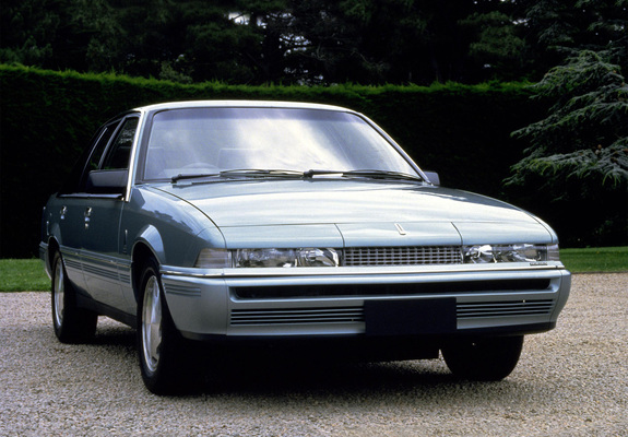 Holden VL Calais 1986–88 photos