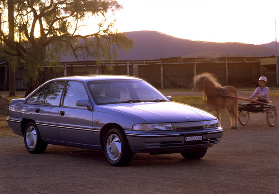 Holden VN Commodore 1988–91 wallpapers