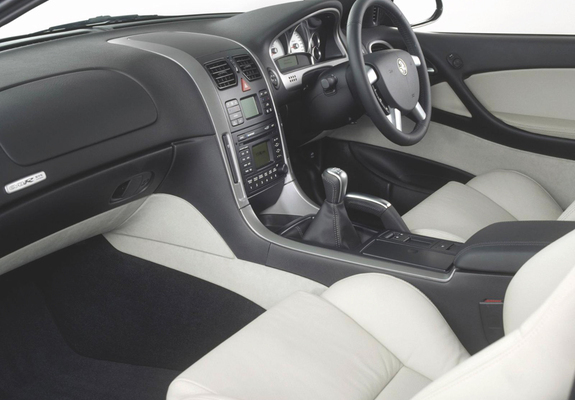 Holden Monaro CV8-R 2003–04 wallpapers