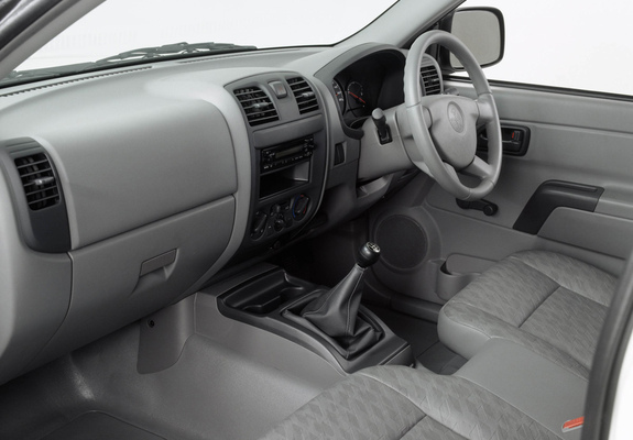 Photos of Holden Rodeo Single Chassis Cab 2003–06