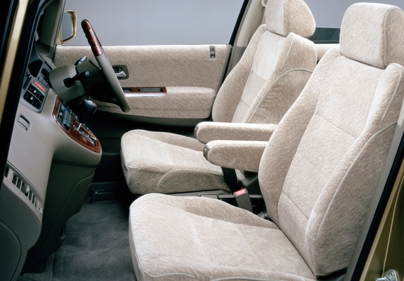 Honda Odyssey Prestige VZ 2001–03 pictures