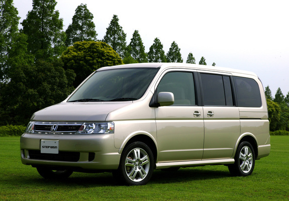 Pictures of Honda Stepwgn (RF) 2001–05