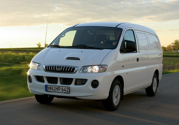 Hyundai H-1 Van 1997–2004 wallpapers