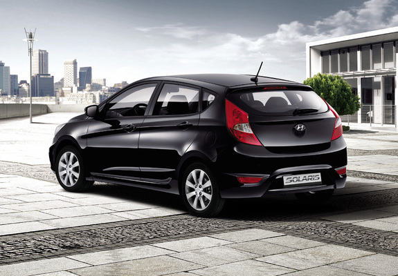 Hyundai Solaris Hatchback (RB) 2011 photos