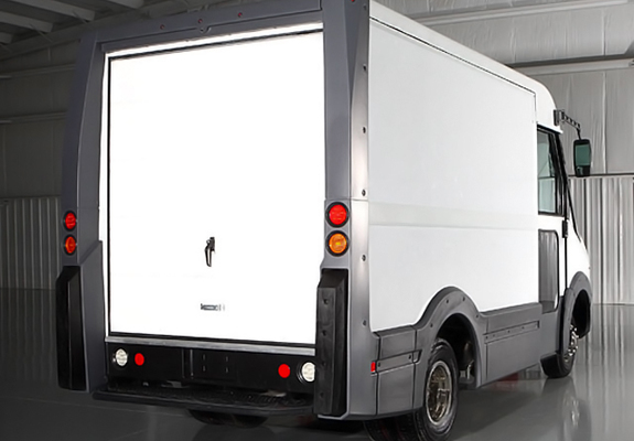 Images of Isuzu-Utilimaster Reach 2011