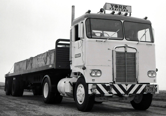 Images of Kenworth K100 UK-spec 1963–77