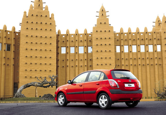 Photos of Kia Rio Hatchback (JB) 2005–09