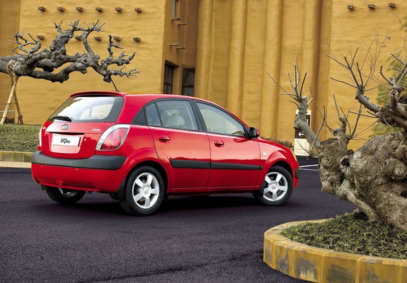 Photos of Kia Rio Hatchback (JB) 2005–09