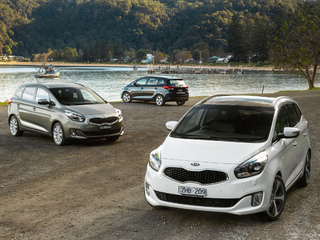 Photos of Kia Rondo AU-spec 2012