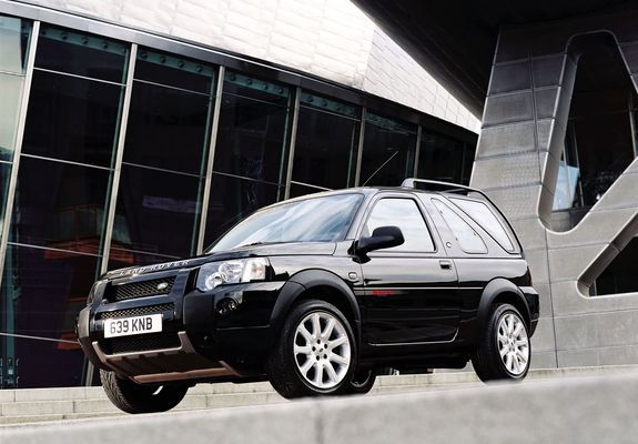 Land Rover Freelander 3-door 2003–06 wallpapers