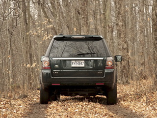 Land Rover LR2 HSE 2012 wallpapers