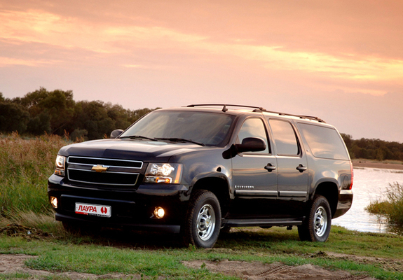 Photos of Chevrolet Suburban (GMT900) 2009
