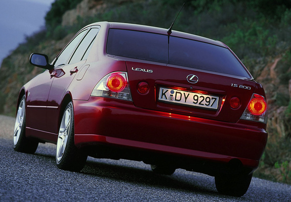 Lexus IS 200 EU-spec (XE10) 1999–2005 images