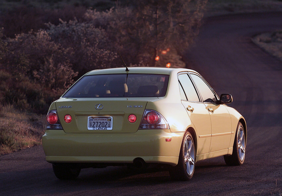 Pictures of Lexus IS 300 (XE10) 2001–05