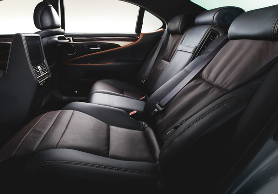 Lexus LS 600h L JP-spec 2012 pictures