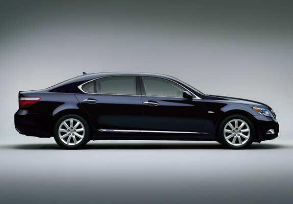 Lexus LS 600h L JP-spec (UVF45) 2007–09 wallpapers