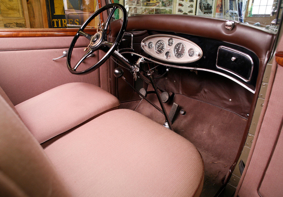 Lincoln KB 4-door Sedan 1932 photos