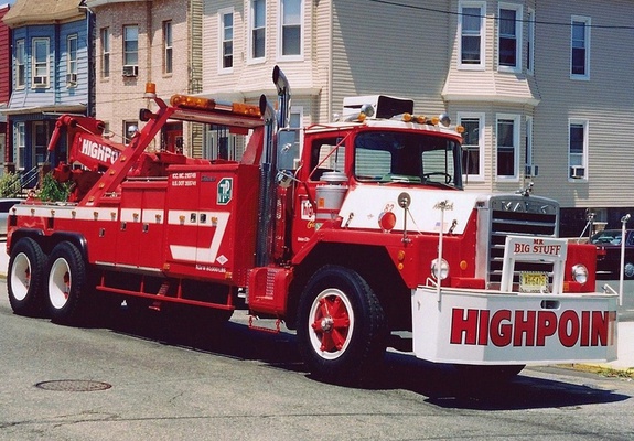 Photos of Mack DM 897SX Tow Truck 1975–88