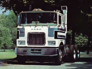 Mack F-Series wallpapers