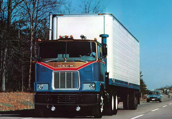 Mack F700 1962–79 wallpapers