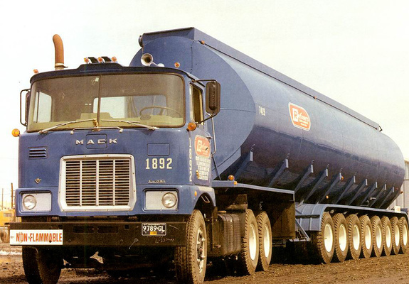 Pictures of Mack F700 1962–79
