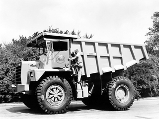 Mack M-Series wallpapers