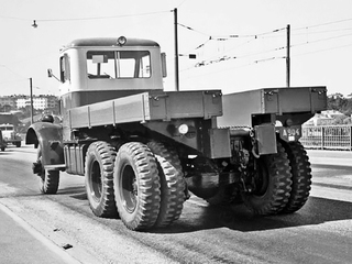 Photos of Mack NM3 1939–42