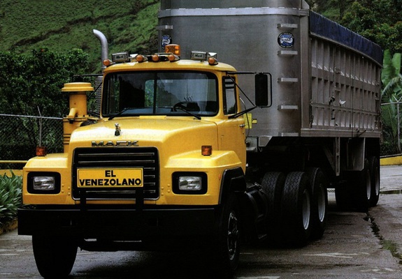 Mack RD600 1998 wallpapers