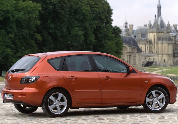 Mazda 3 Hatchback 2003–06 images