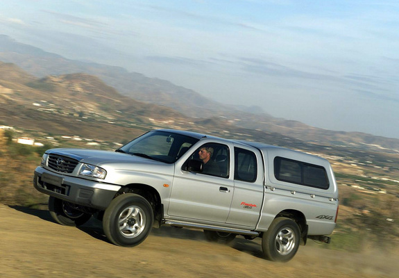 Photos of Mazda B2500 Extended Cab 2003–06