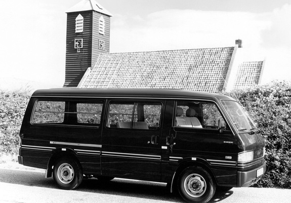 Photos of Mazda E2000 1983–89