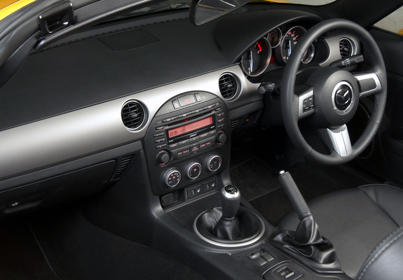 Mazda MX-5 Roadster-Coupe ZA-spec (NC2) 2008–12 wallpapers
