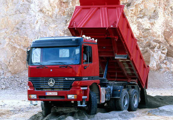 Photos of Mercedes-Benz Actros 3340 (MP1) 1997–2002