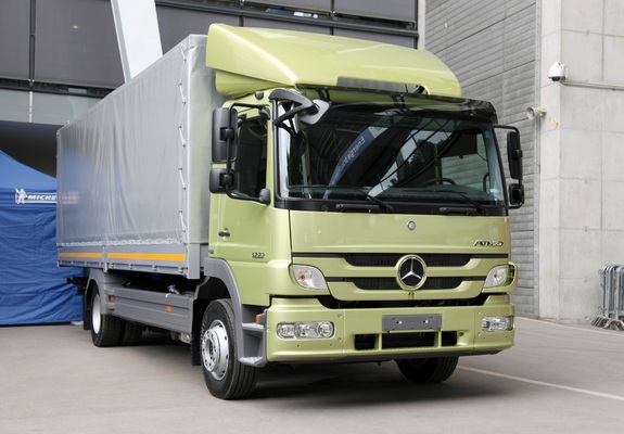 Mercedes-Benz Atego 1222 BlueTec 2010–13 wallpapers