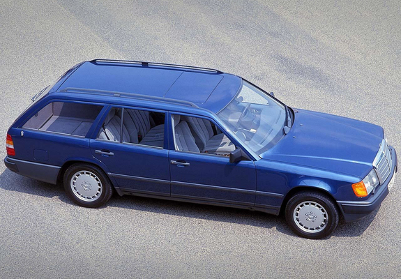 Photos of Mercedes-Benz 300 TE (S124) 1986–92