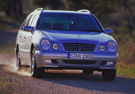 Photos of Mercedes-Benz E 280 4MATIC Estate (S210) 1999–2002