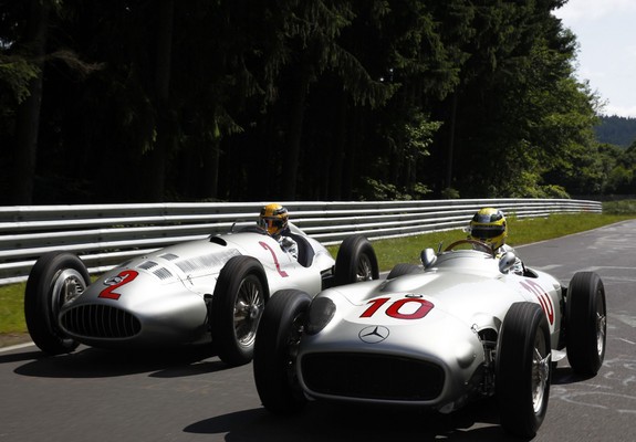 Mercedes-Benz Formula Racing Car photos