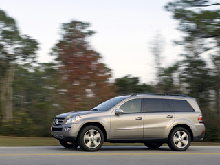 Mercedes-Benz GL 320 BlueTec (X164) 2008–09 images