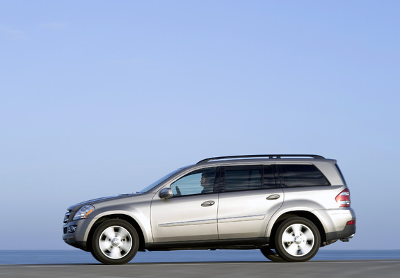 Pictures of Mercedes-Benz GL 320 BlueTec (X164) 2008–09