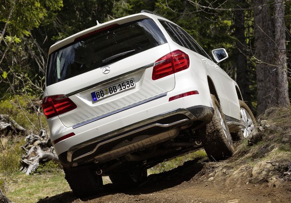 Pictures of Mercedes-Benz GL 500 BlueEfficiency (X166) 2012
