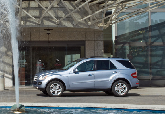 Photos of Mercedes-Benz ML 450 Hybrid (W164) 2009–11