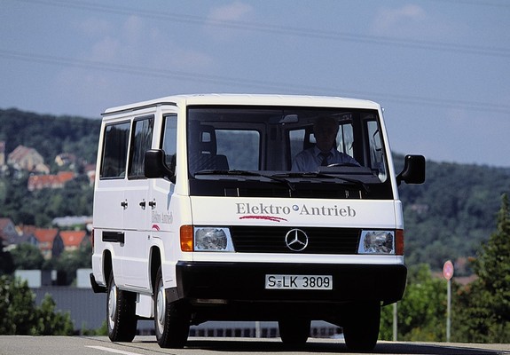 Photos of Mercedes-Benz MB100 B2 Elektro Antrieb 1994