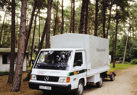 Photos of Mercedes-Benz MB100D Elektro Antrieb