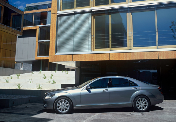 Photos of Mercedes-Benz S 500 (W221) 2005–09