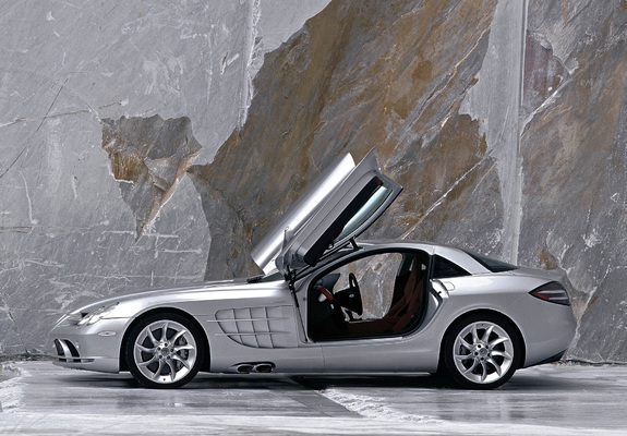 Mercedes-Benz SLR McLaren (C199) 2003–07 pictures