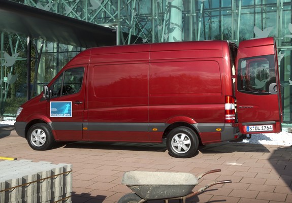 Images of Mercedes-Benz Sprinter High Roof Van (W906) 2006–13