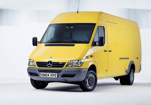 Mercedes-Benz Sprinter Van UK-spec 2002–06 wallpapers
